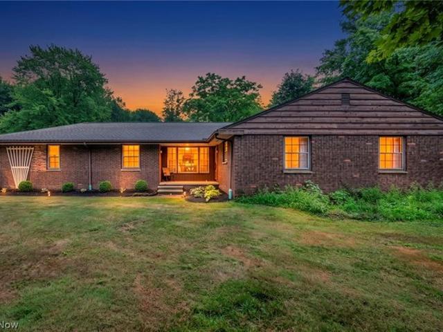 11523 Auburn Rd, Chardon, OH 44024
