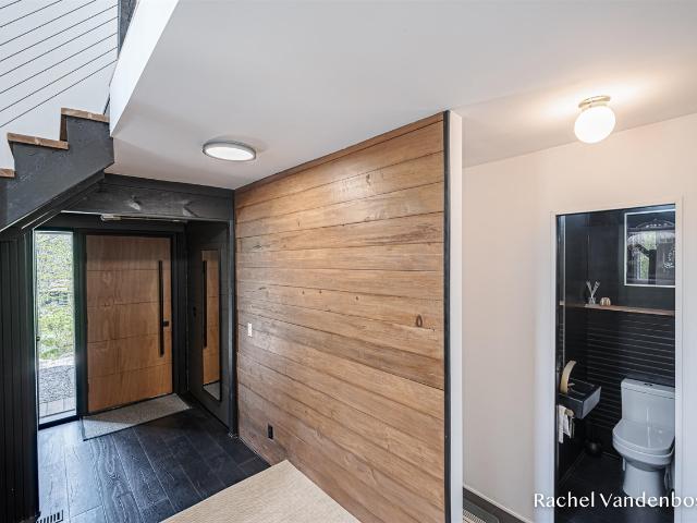 11520 Grand River Drive