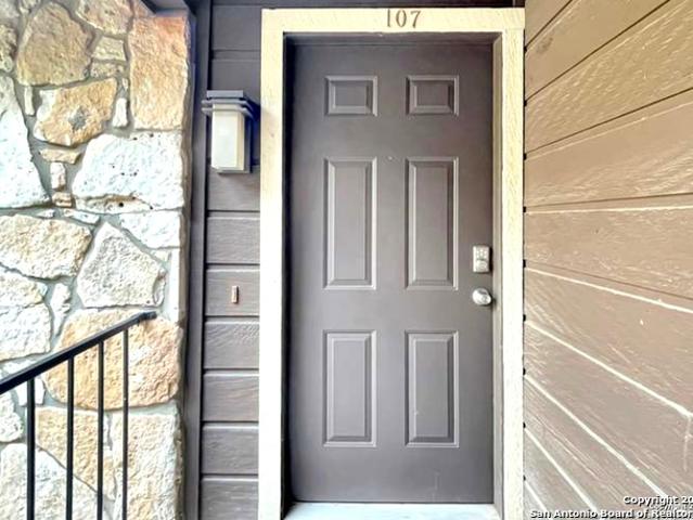 11520 Huebner Rd, Unit 107
