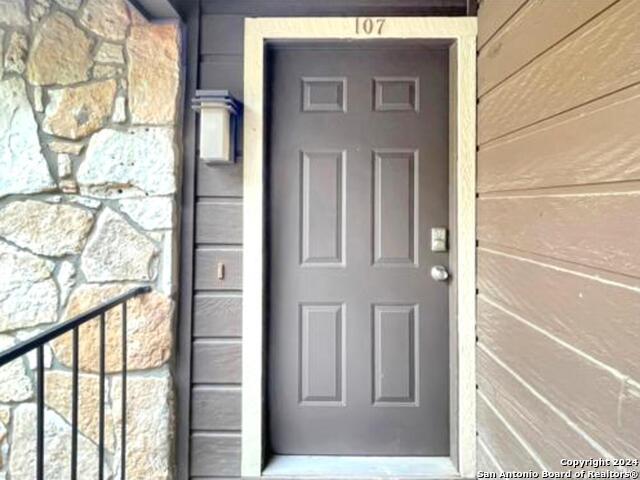 11520 Huebner Road, Unit 107