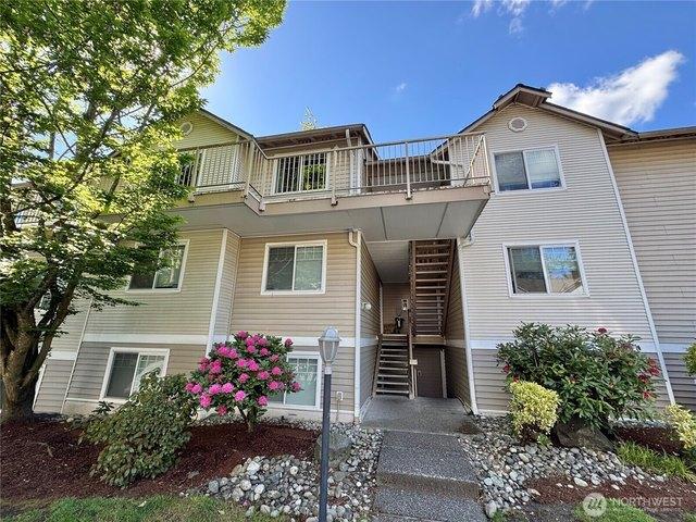 11527 Hwy99 Unit D303, Everett, WA 98204