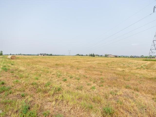 11524 Apple View Ln, Menoken, ND 58558