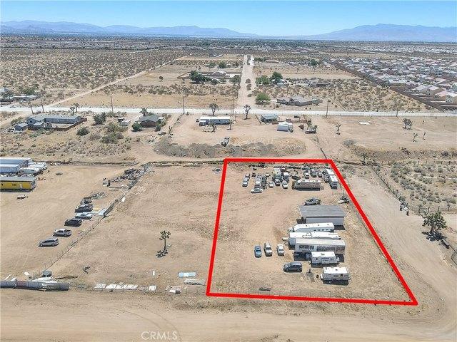 11525 Cactus Rd, Phelan, CA 92371