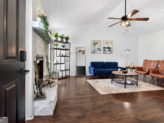 11525 Matthews Trail