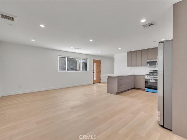 11526 Balboa Blvd