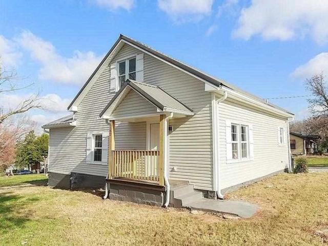 1152 Crewdson Dr, Bowling Green, KY 42101