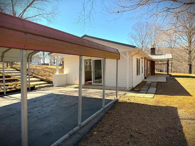 1152 Dogwalk Rd