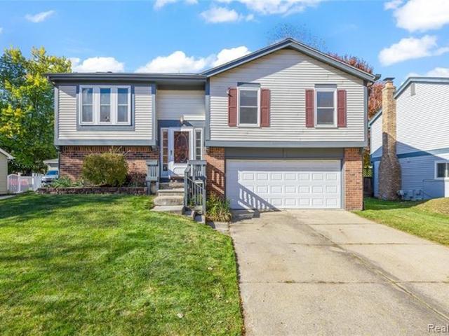 1152 Heritage Dr, Canton, MI 48188