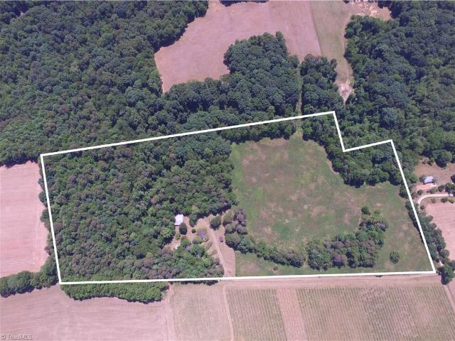 1152 Redbud Lane