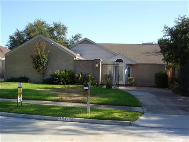 11531 Overbrook Ln, Houston, TX 77077 | MLS #63478 | Compass