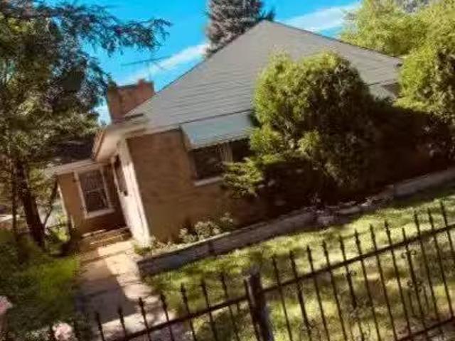 11534 S VINCENNES Avenue, Chicago, IL 60643