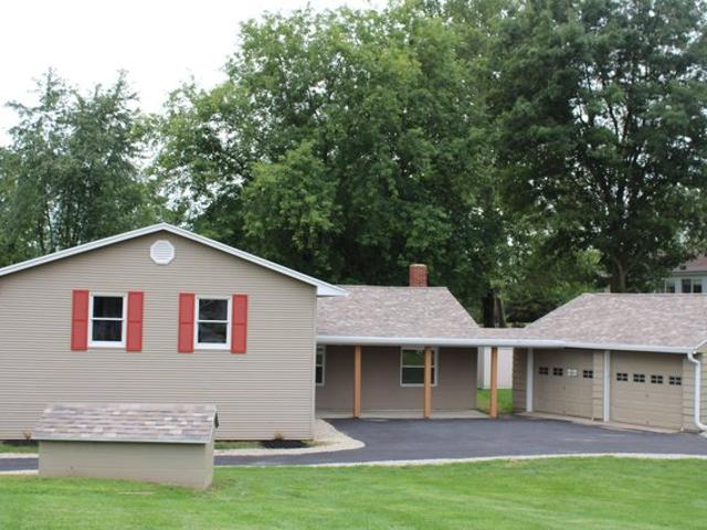 1153 N Middle Dr, Greenville, OH 45331