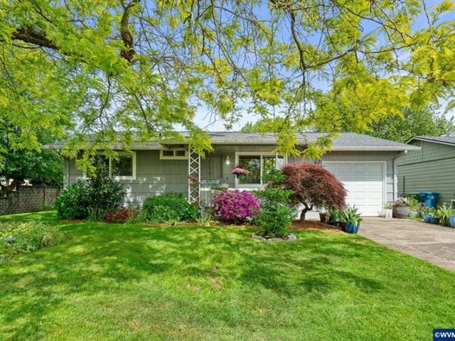 1153 Dellmoor Way, Woodburn, OR 97071