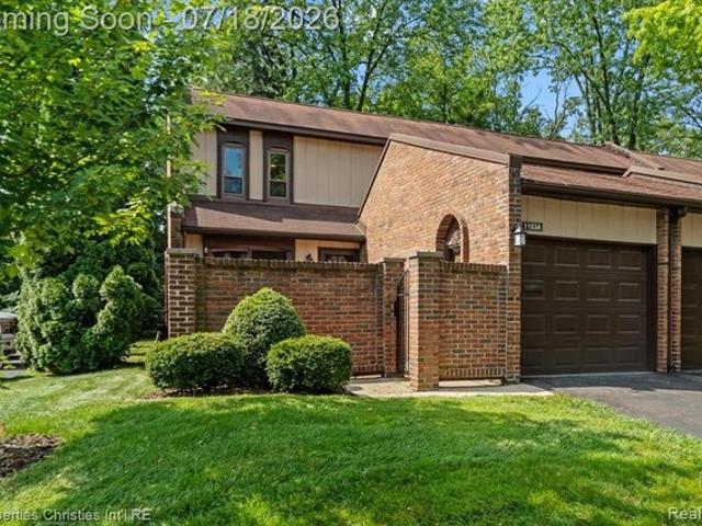 1153 Kirts Blvd Unit A, Troy, MI 48084