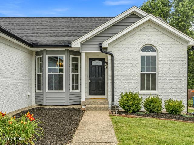 1153 Summit Dr
