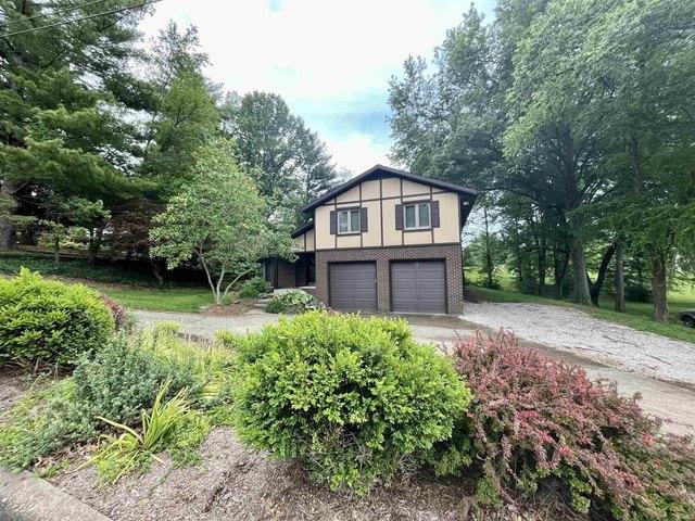 1153 W 13th St, Jasper, IN 47546