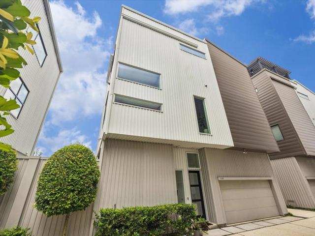 1153 W 17th St, Houston, TX 77008
