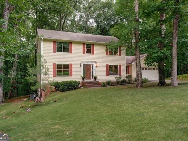 1153 Wind Hill Ln SW, Marietta, GA 30064