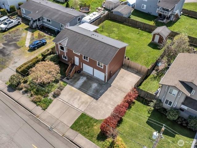 115 3rd Ave NW, Pacific, WA 98047