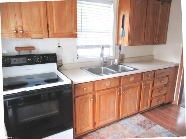 115 4th Avenue W