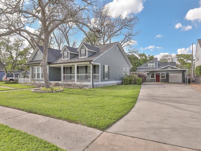 115 5th St, Sugar Land, TX 77498 | MLS #78890 | Compass