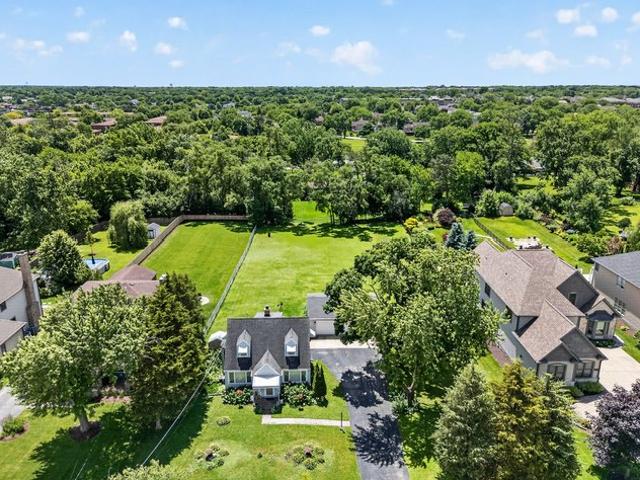 115 60th St, Downers Grove, IL 60516