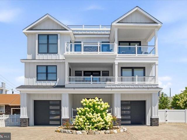 115 9th St, Beach Haven, NJ 08008