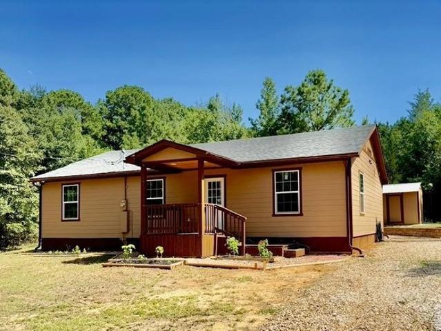 115 County Road 3331, Atlanta, TX 75551