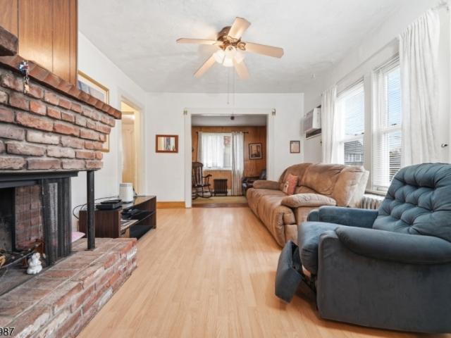 115 Coeyman Ave