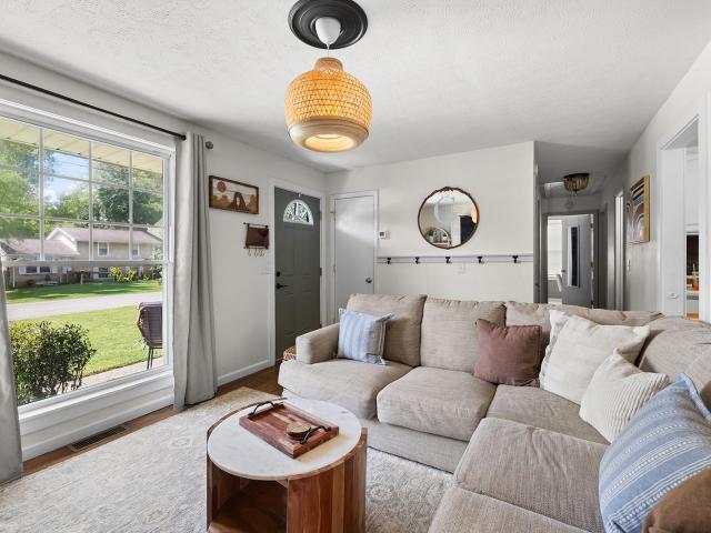 115 Cole Dr