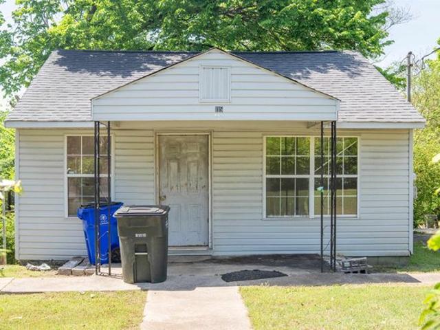 115 College Ter, Florence, AL 35630