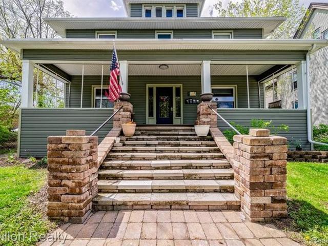 115 College Pl, Ypsilanti, MI 48197