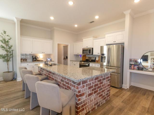 115 Chartleigh Circle