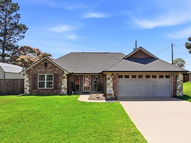 115 Cherry St, Tatum, TX 75691