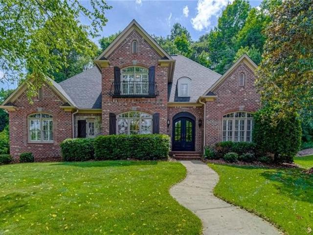 115 Ashbourne Lake Ct, Clemmons, NC 27012
