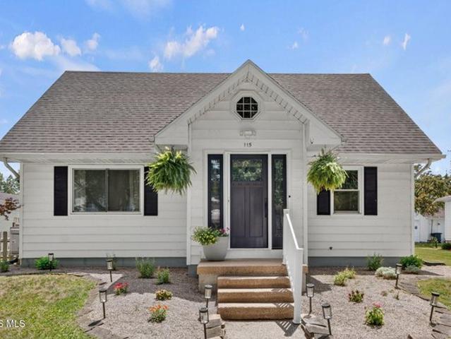 115 Bond St, Pemberville, OH 43450