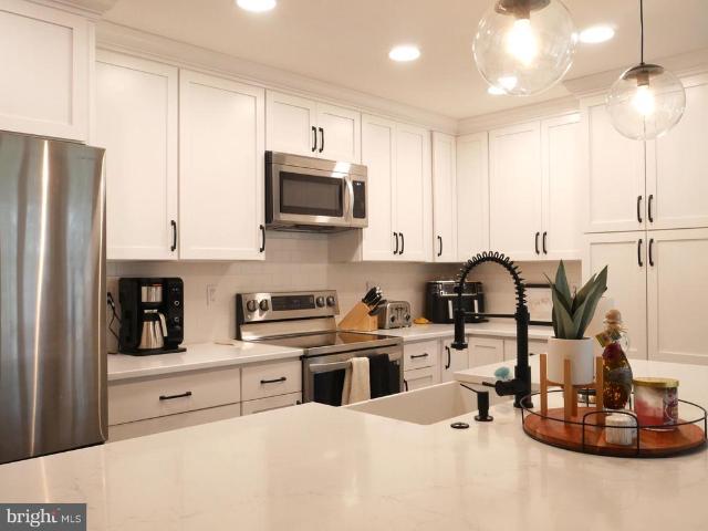115 Bay Meadows Lane