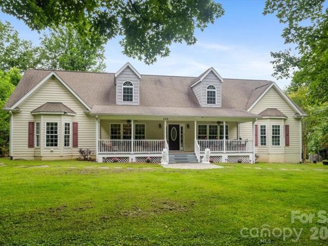 115 Barton Rd, Brevard, NC 28712