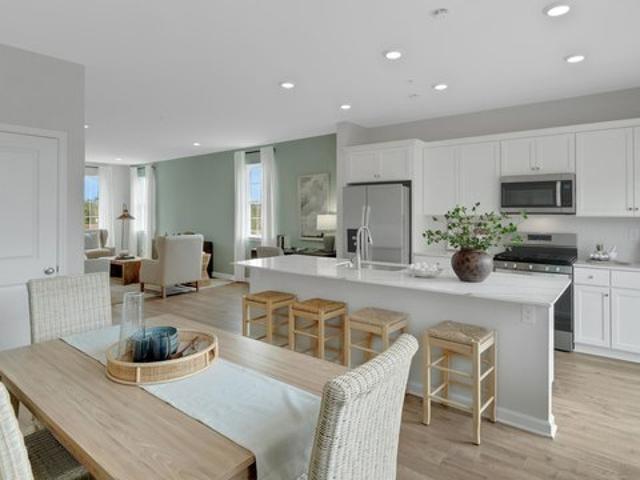 115 Bell Ct, Sellersville, PA 18960