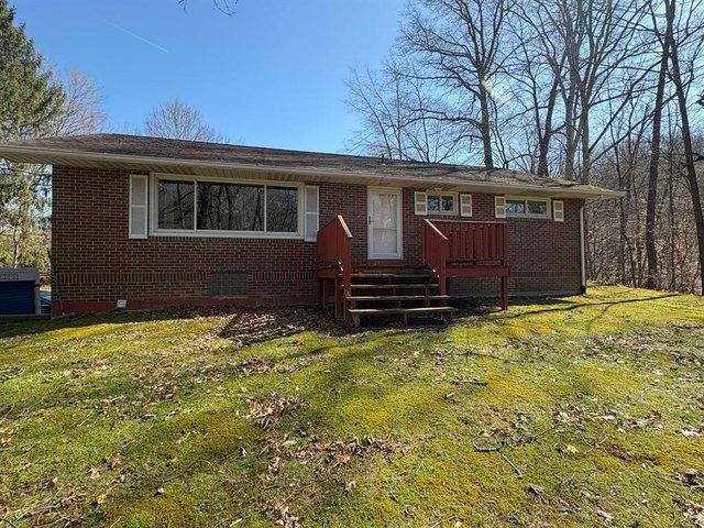 115 Ben Venue Rd, Fombell, PA 16123