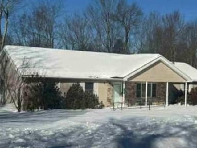 115 Blackfoot Ln, Tobyhanna, PA 18466