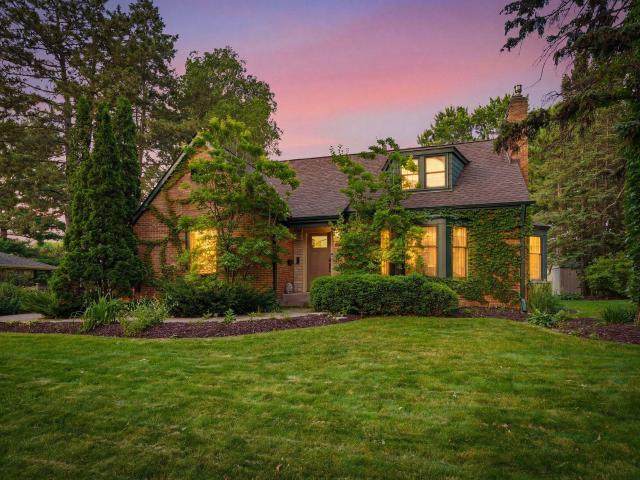 115 Blake Road S
