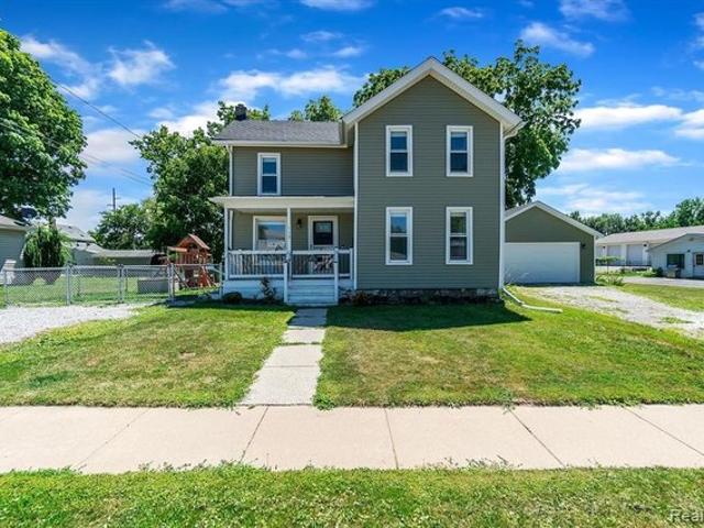 115 Garden Ln, Fowlerville, MI 48836