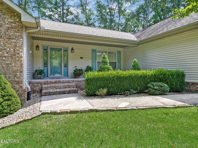115 Glenwood Dr, Crossville, TN 38558