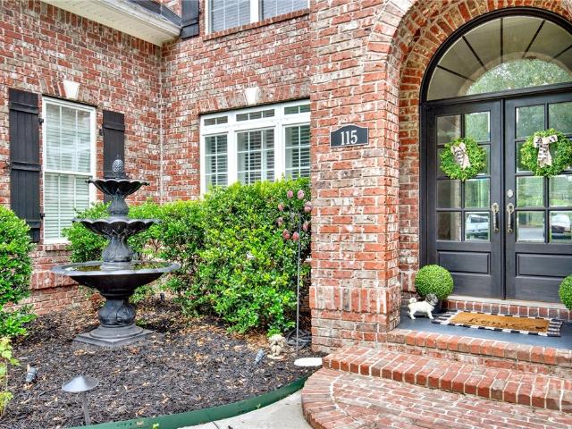 115 Greenview Drive