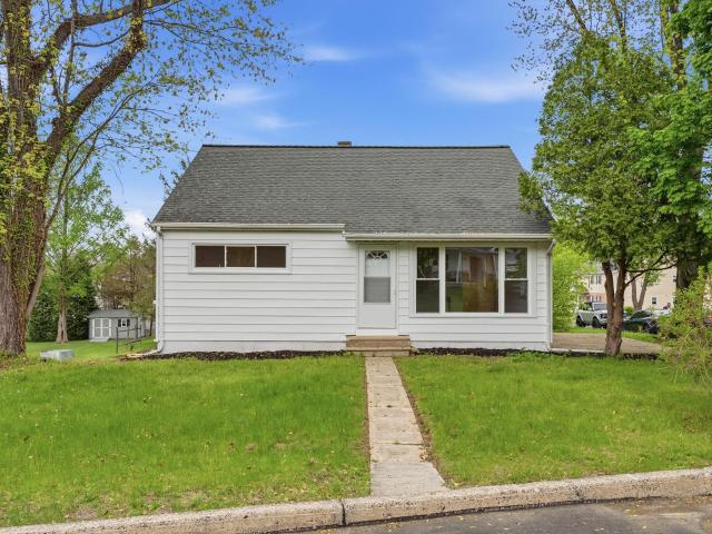 115 Green St, Green Lane, PA 18054 | MLS #PAMC2177 | Compass