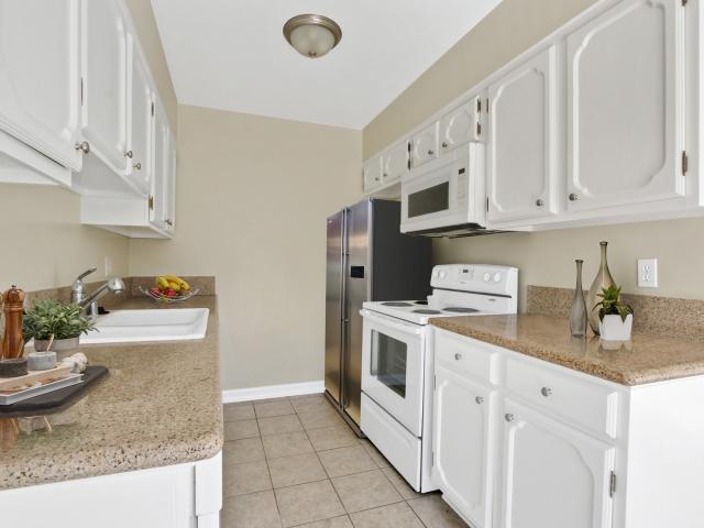 115 Doheny Apartments