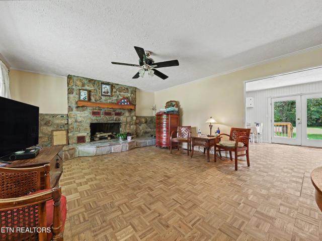 115 Dunn Way