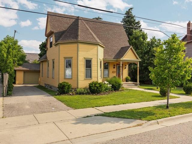 115 E 1st St, Gaylord, MI 49735