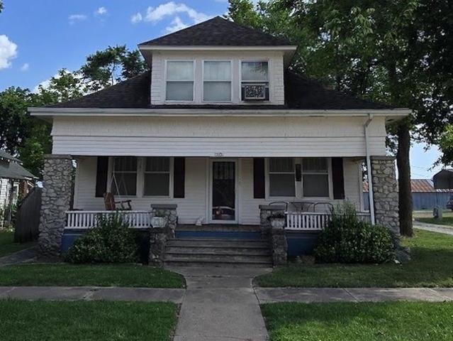 115 E 2nd St, Moline, KS 67353